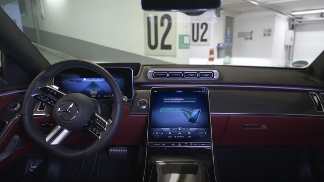 Mercedes giới thiệu công nghệ đỗ xe tự động với S-Class - Automotive ...