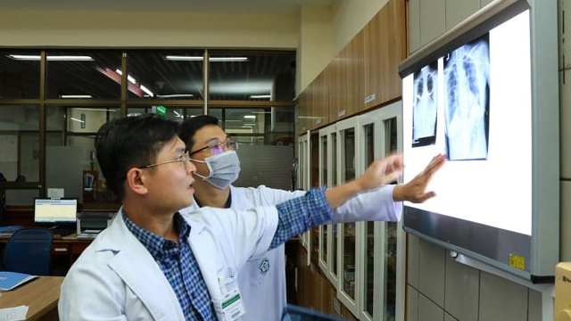 Đề xuất xếp lương khởi điểm bậc 2 đối với bác sỹ - Nhịp sống kinh tế ...