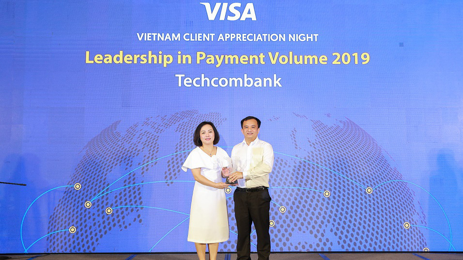 Techcombank nhận 7 giải thưởng từ Tổ chức thẻ Quốc tế Visa - VnEconomy