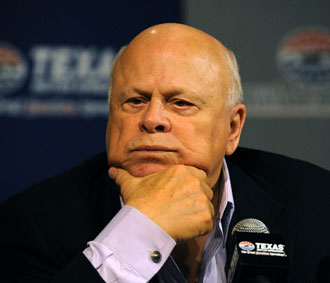 Bruton Smith, tỷ phú đi lên từ đường đua - VnEconomy