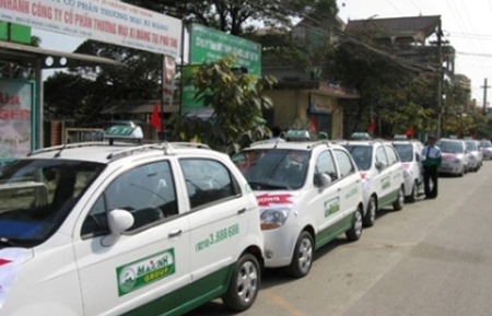 Taxi tại Hà Nội có thể phải đồng nhất màu sơn - VnEconomy