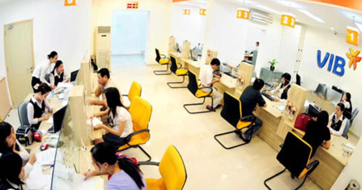 VIB nhận cùng lúc hai giải thưởng - VnEconomy