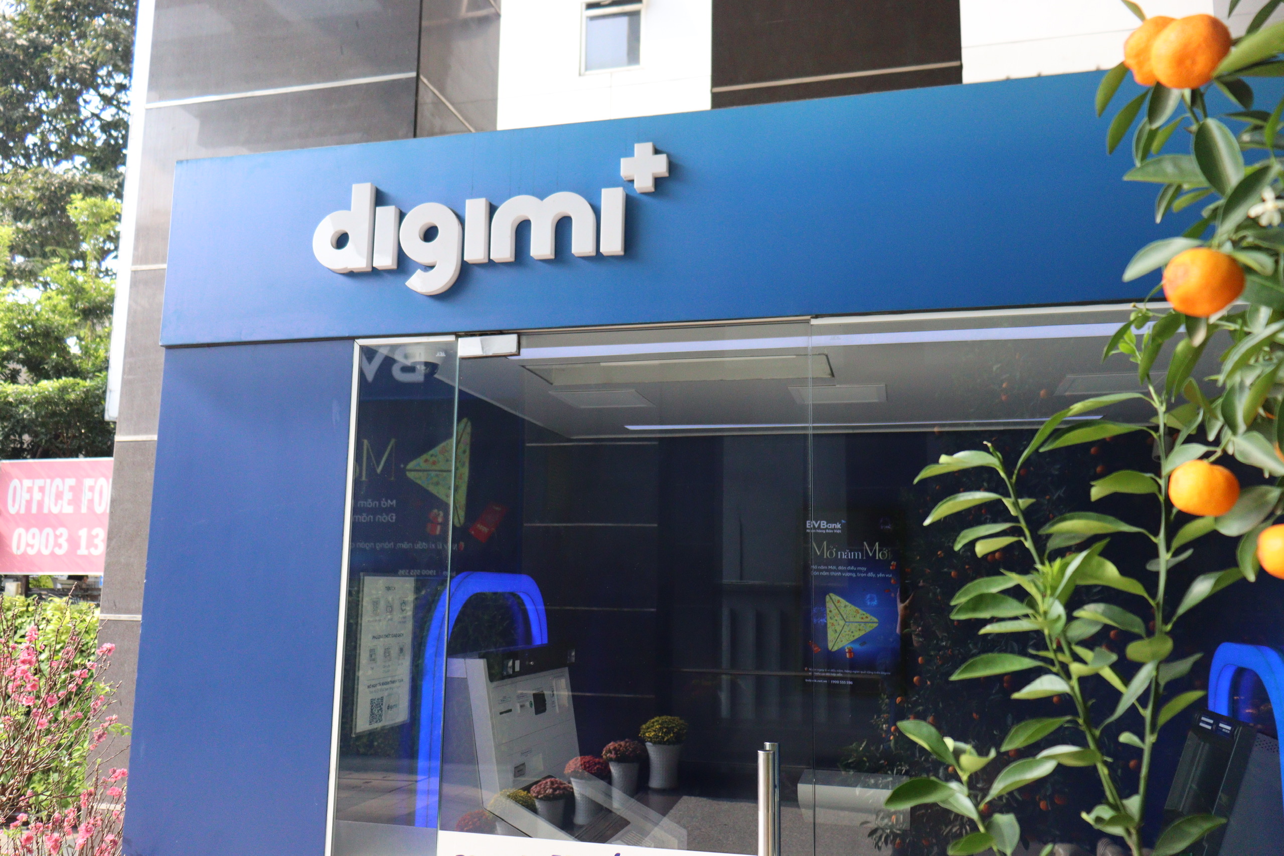 Ngân hàng “làm việc” xuyên Tết Nguyên đán - VnEconomy