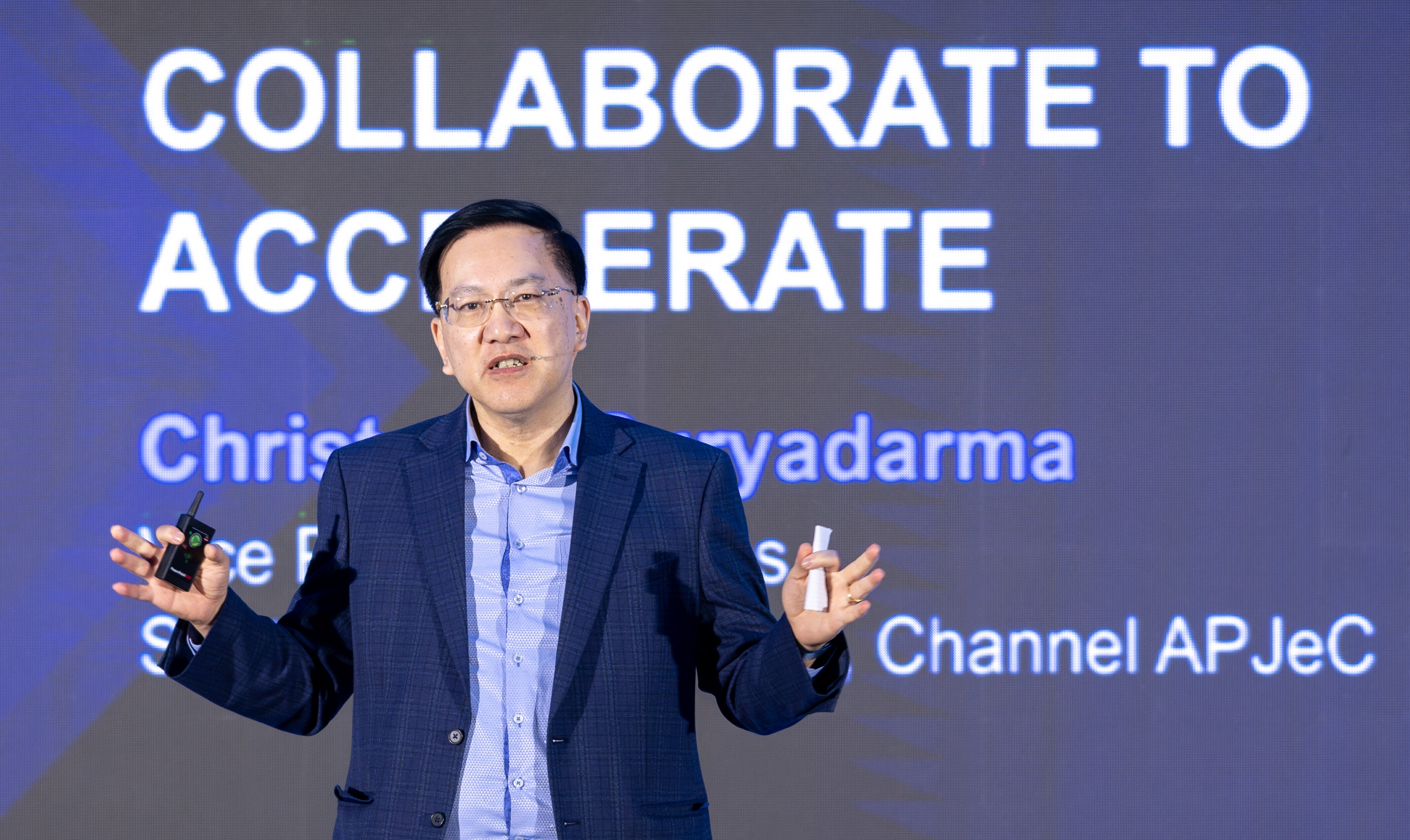 Hơn 60% lãnh đạo doanh nghiệp kho hàng có kế hoạch triển khai AI và AR