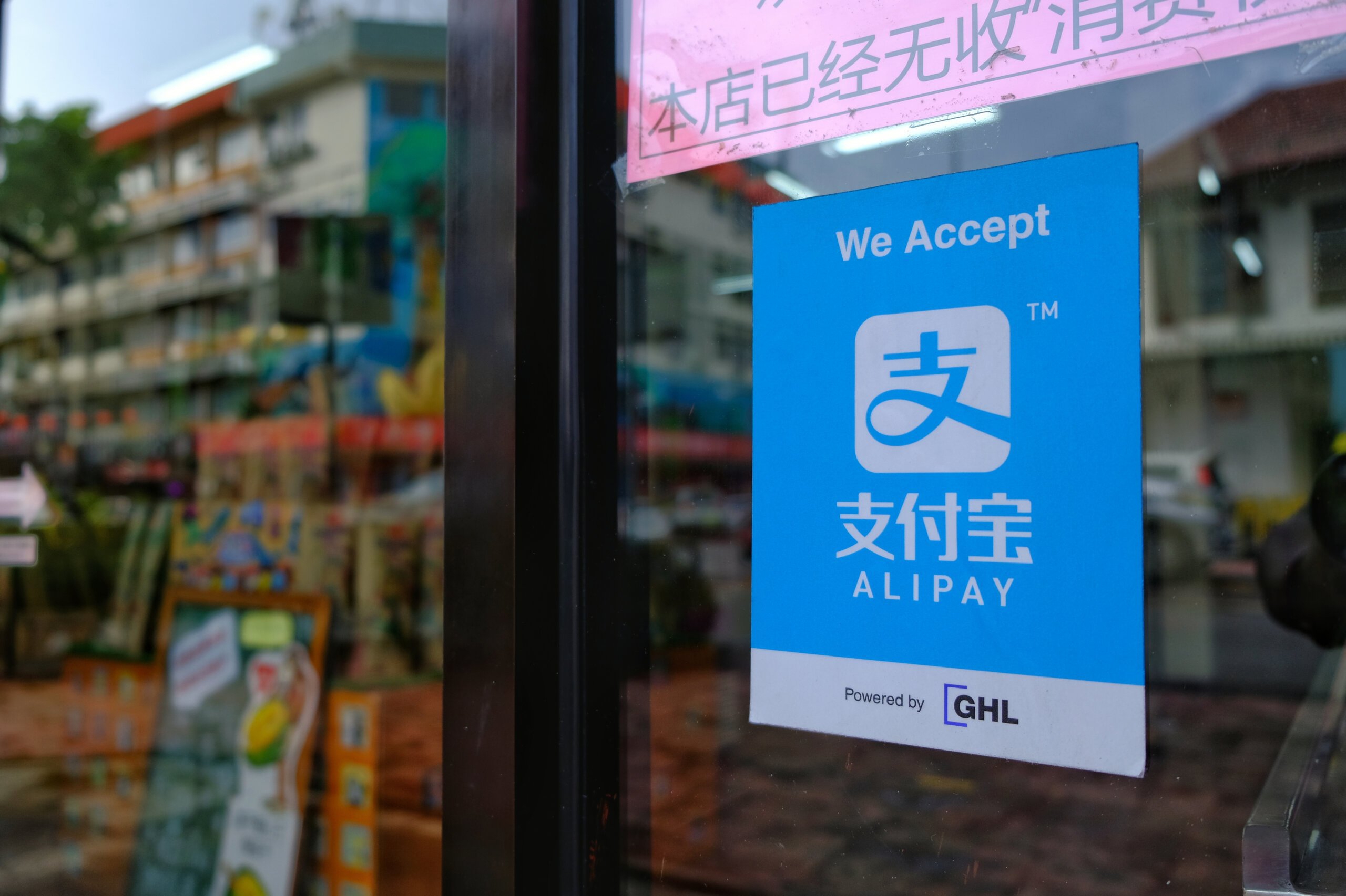 Ant Group tiên phong trong thanh toán bằng kính thông minh AI